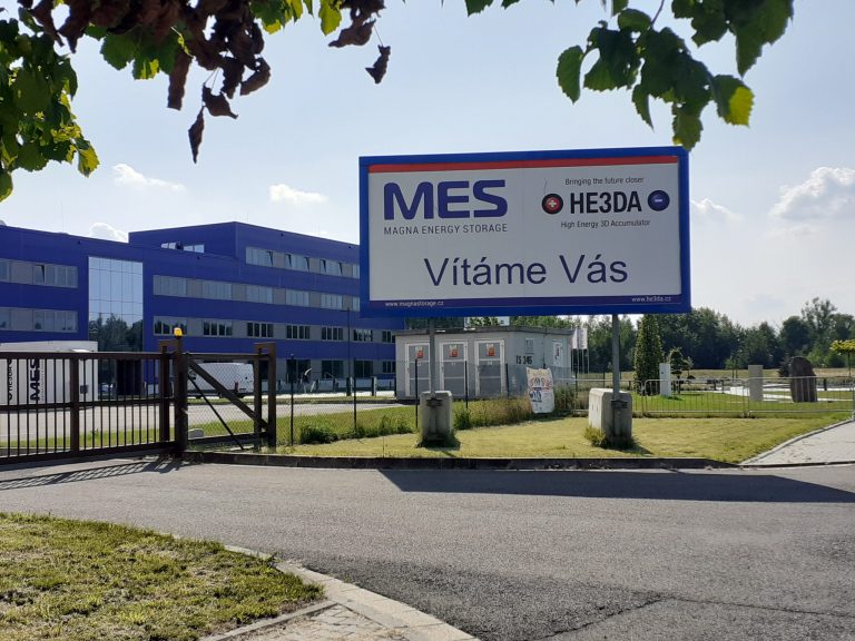 Kde jsou baterie HE3DA? Výsledky firmy Magna Energy Storage ukazují, že ...