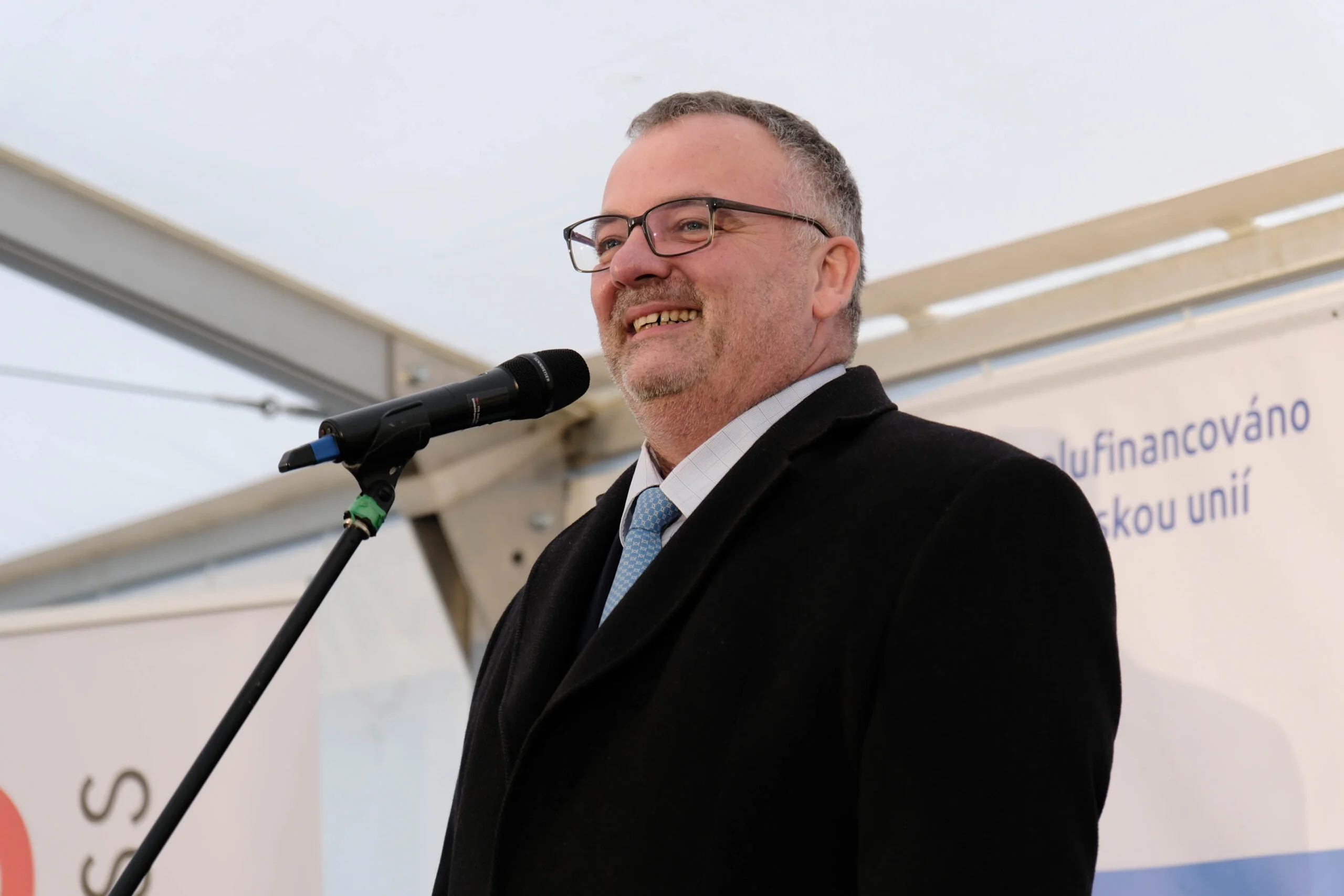 Zisky z městských radarů do dálnic? Nový ministr hledá 37 miliard ...